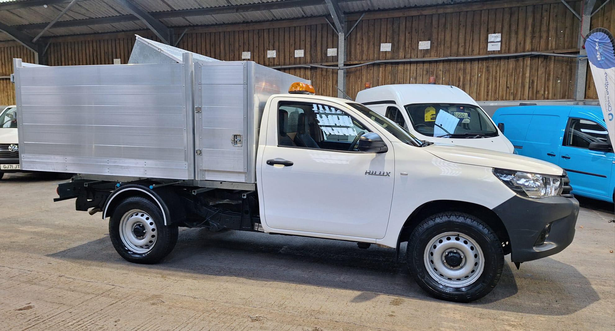 Used Toyota Hilux Single Cab Arb Tipper Truck