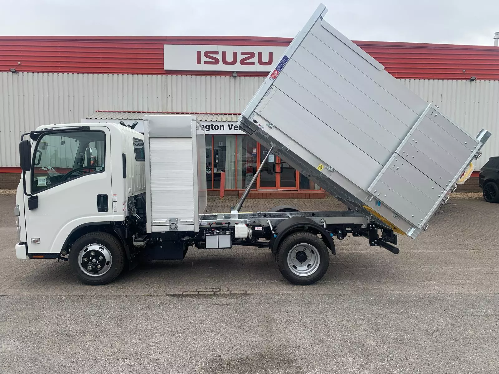 New Isuzu Grafter N35.125 T ARB TIPPER Tipper Truck - Arblease