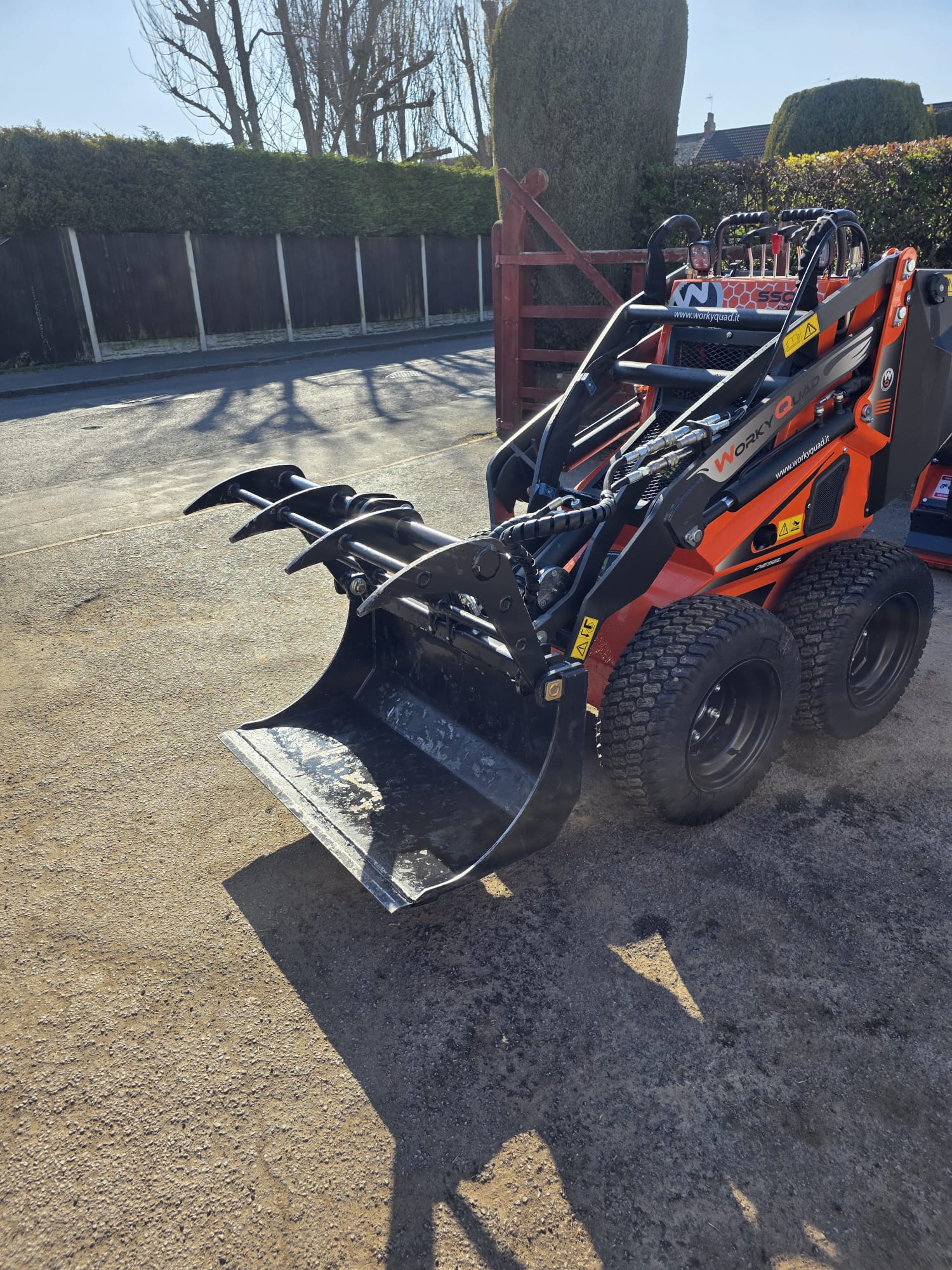 Used Cast Group Worky Quad SSQ15D Mini Loader